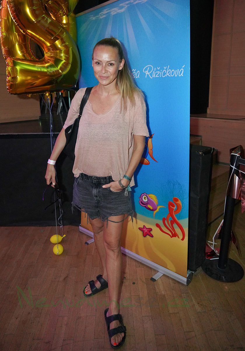 Míša Růžičková oslavila dvacet let na hudební scéně speciální ...